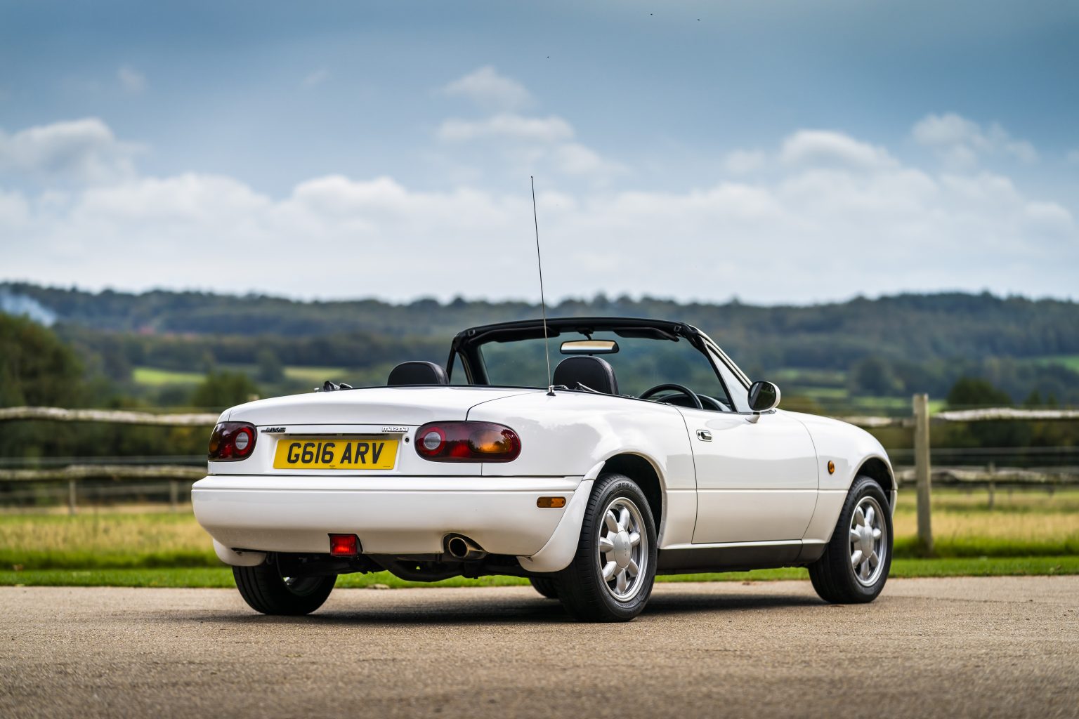 Mazda expands official MX-5 restoration parts programme for Mk1 owners ...