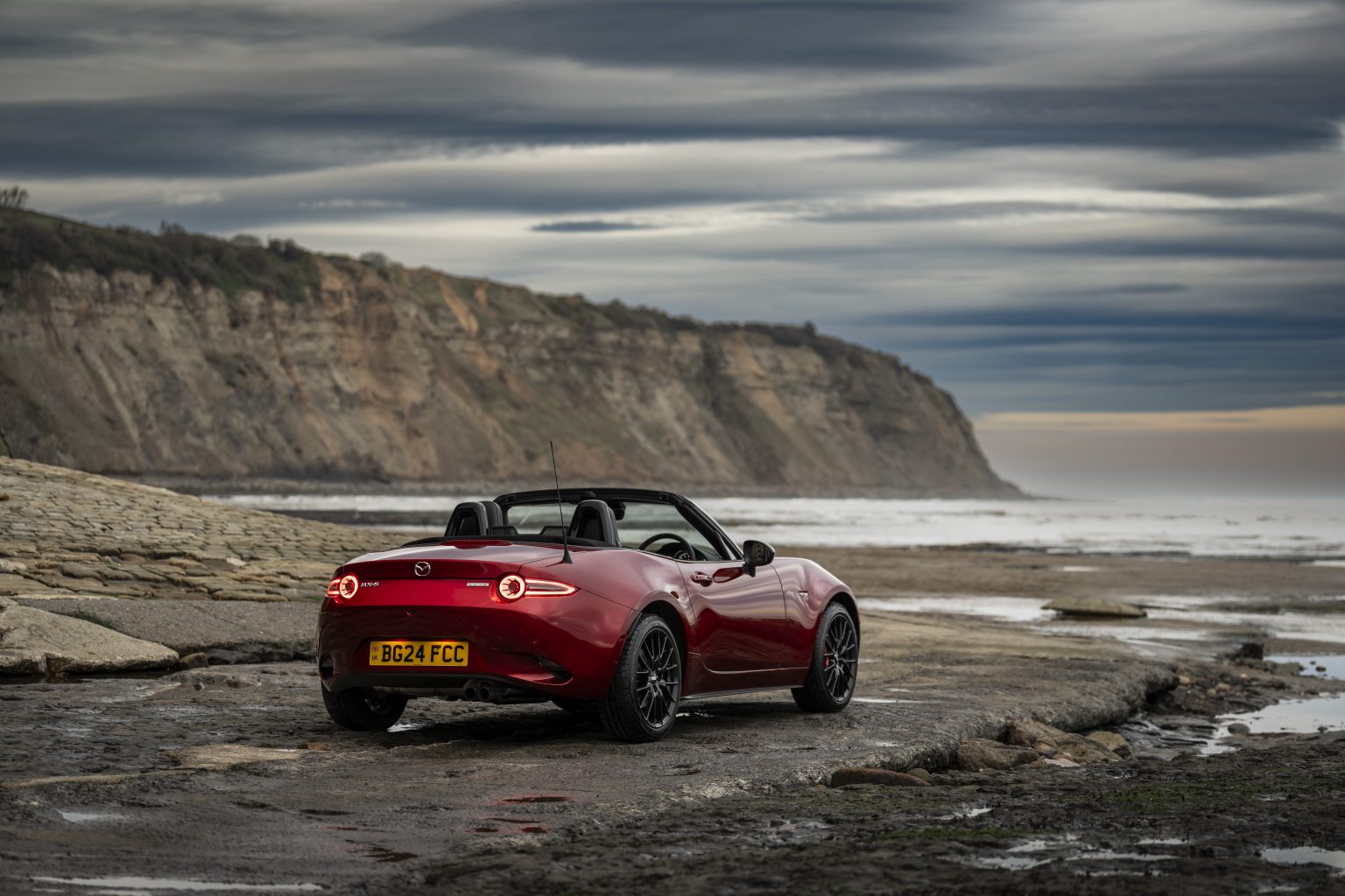 Mazda MX-5 crowned ‘Best Convertible’ at the 2025 Carbuyer Awards ...